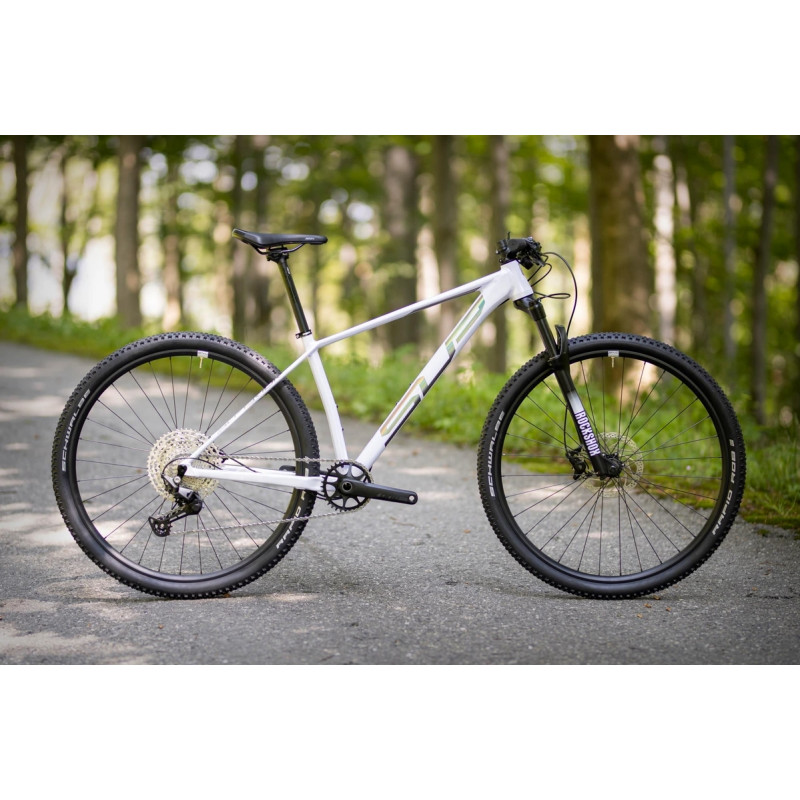 Superior XP 909 biały