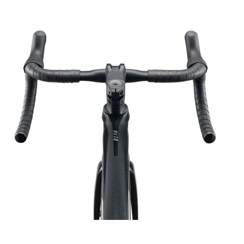 Rower szosowy Giant Defy Advanced 2 Abyss Black 2025